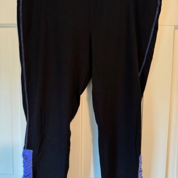 made for life | Pants & Jumpsuits | Made For Life Size Xl Capris Never ...
